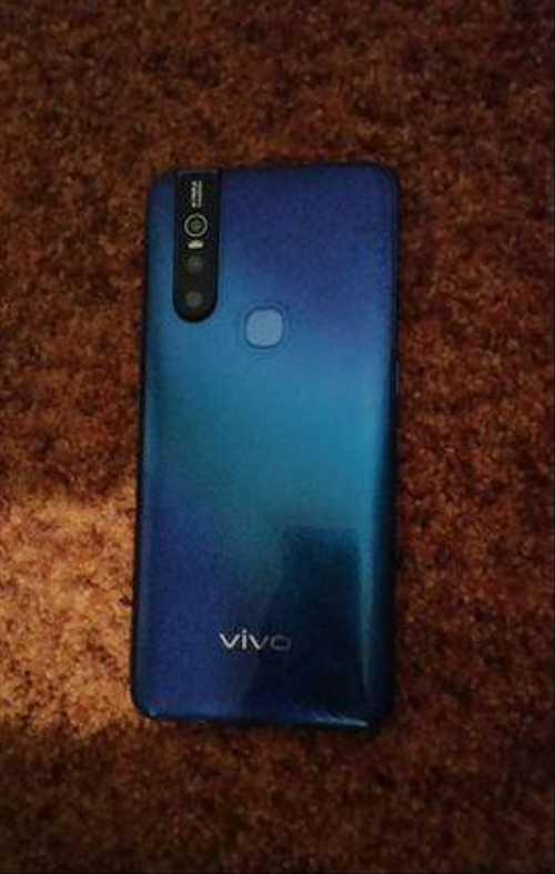 Телефон vivo v15