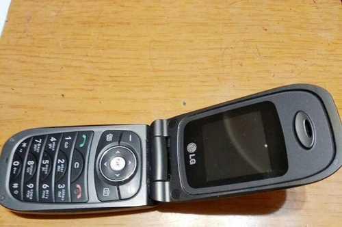 Мобильный телефон LG ("раскладушка")