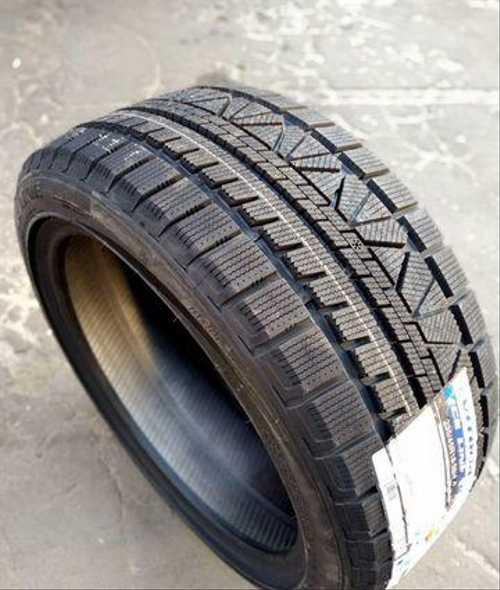 Vitour 235/45 R18
