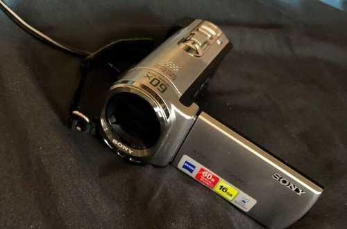 Цифровая видеокамера Sony handycam