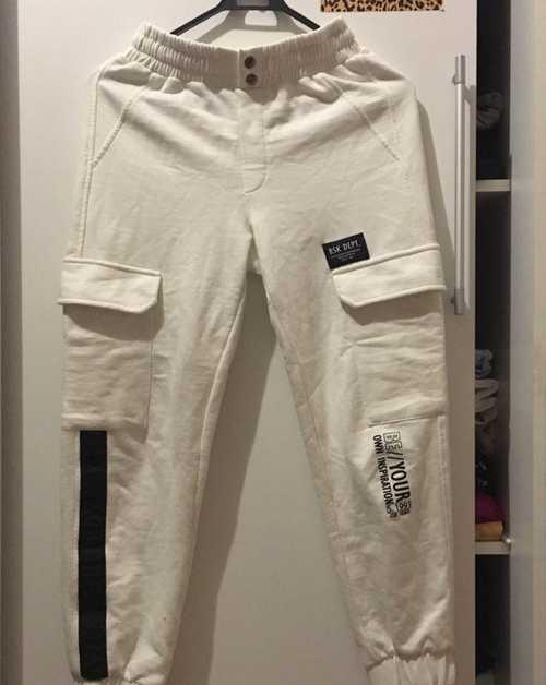 Широкие спортивные штаны Bershka