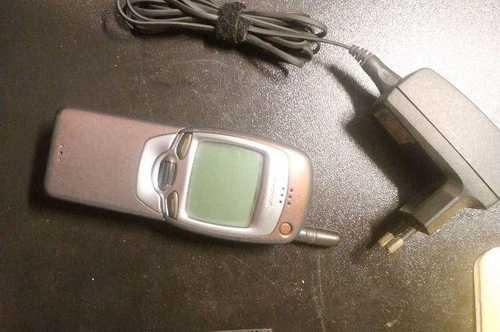 Телефон Nokia 7110