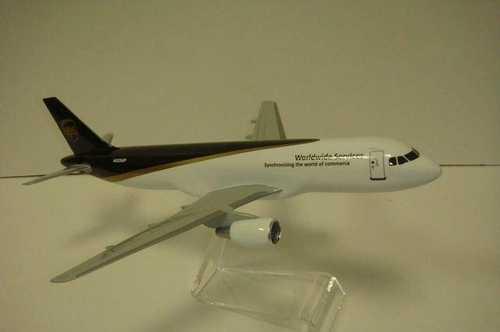 Модель самолета Airbus A-320