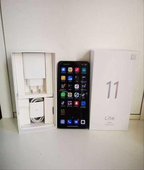 Смартфон Xiaomi MI 11 lite