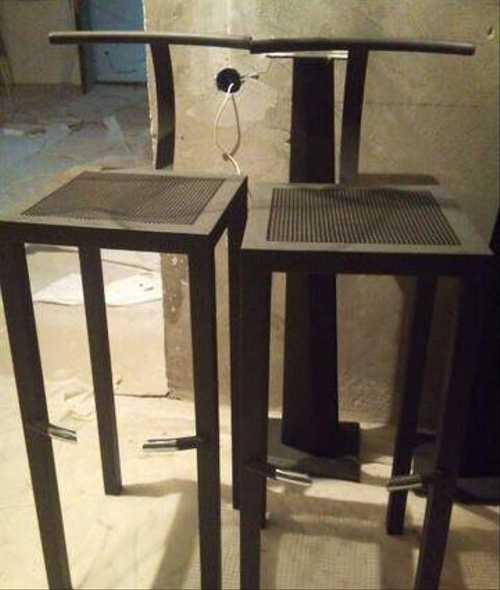 Два барных дизайнерских стула. Чёрные