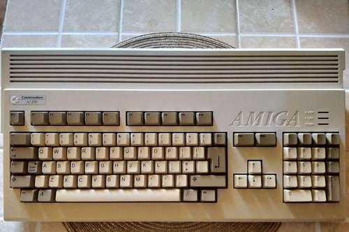 Компьютер Commodore Amiga 1200