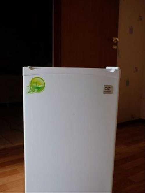 Мини-холодильник Daewoo Electronics FR-081AR