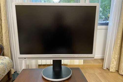 Монитор 21" Samsung SyncMaster 215TW