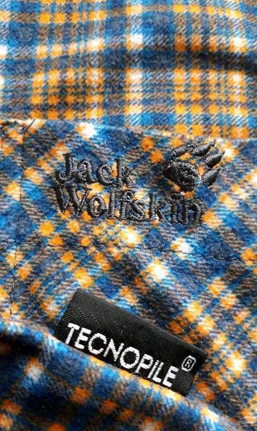 Рубашка"jack wolfskin"оригинальная(М)