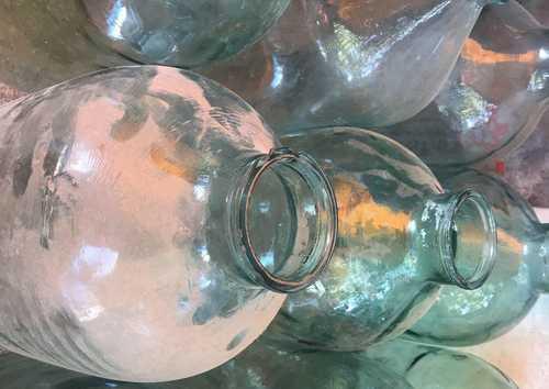 Посуда стеклянная 10л(бутыль) со сколами