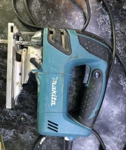 Лобзик makita 4350ct