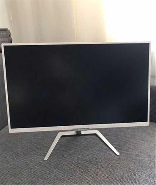 Монитор Philips 246e7q. 24 дюйма