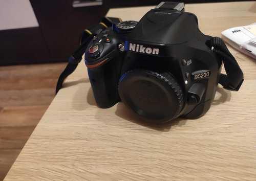 Nikon D5200 + 35 mm + SB600