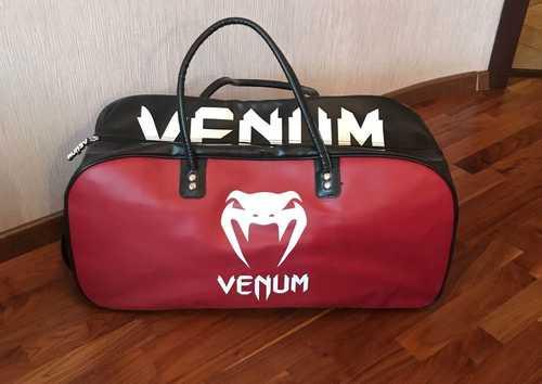 Фирменная сумка Venum