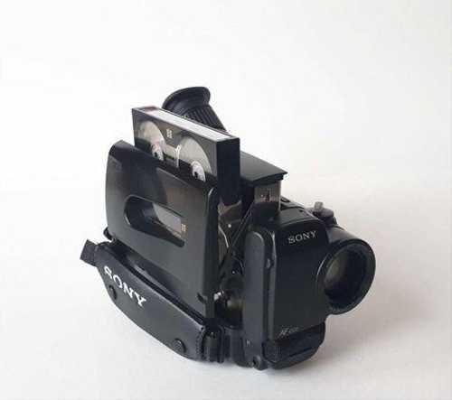 VHS-видеокамера Sony Handycam CCD-TR440E