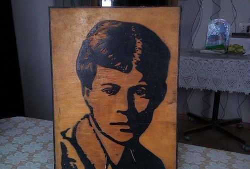 Картина Сергей Есенин на фанере выжжена. ф