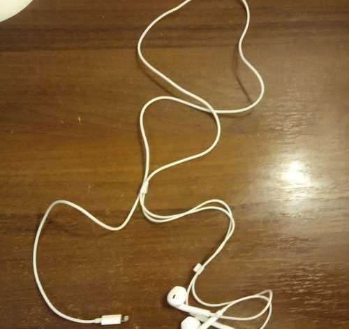 Наушники earpods