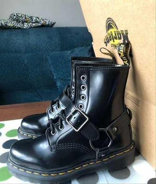 Dr.Martens 1460 Harness