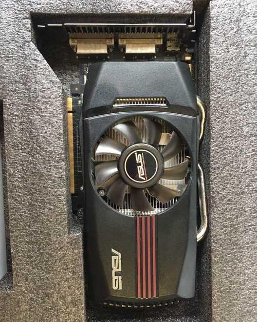 Видеокарта asus GeForce gtx560