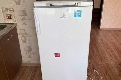 Холодильник бу indesit sd125.002