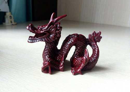 Статуэтка китайского дракона