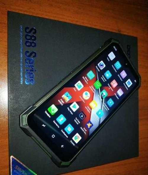 Защищенный смартфон doogee S88 plus