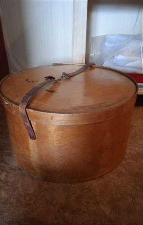 Старинная шляпная коробка