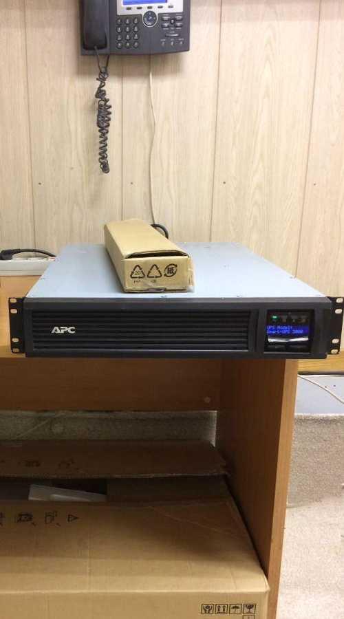 Ибп с дисплеем APC Smart-UPS SMT3000 с батареей