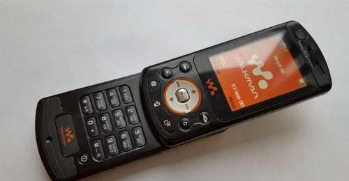 Sony Ericsson W900i Walkman