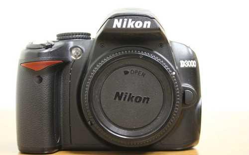 Nikon D3000 Body