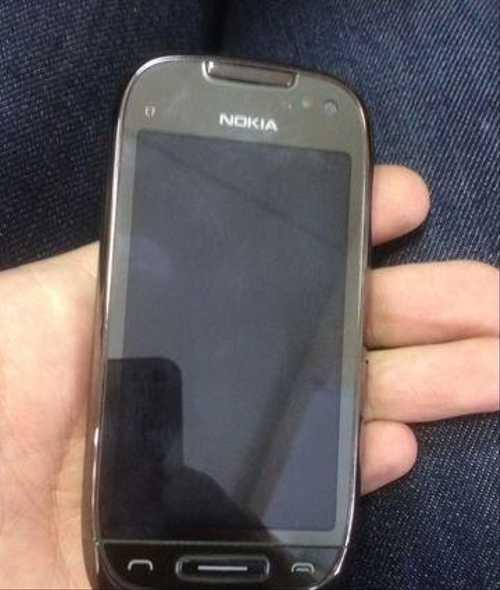 Nokia c7-00 не включается