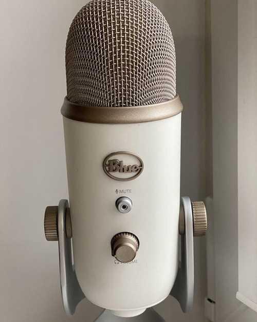 Студийный микрофон Blue Yeti