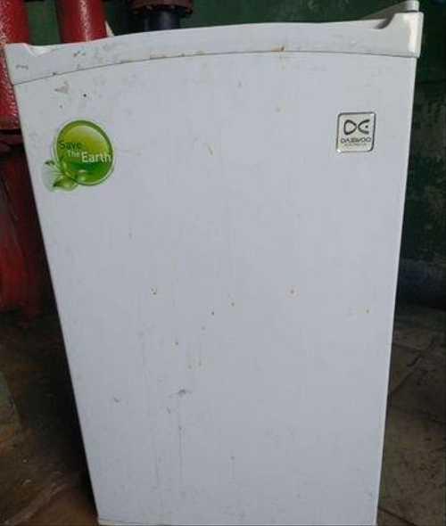 Минихолодильник daewoo FR-091A бу