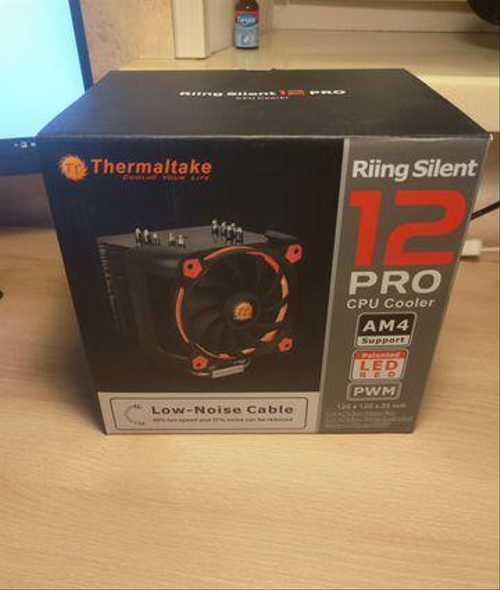 Thermaltake Riing Silent 12 Pro Red