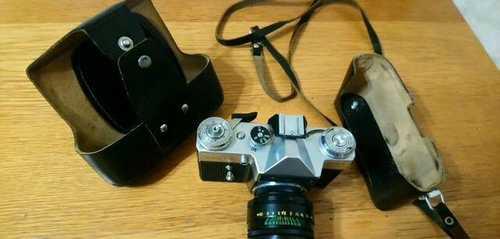 Фотоаппарат плёночный Зенит Е с объективом helios