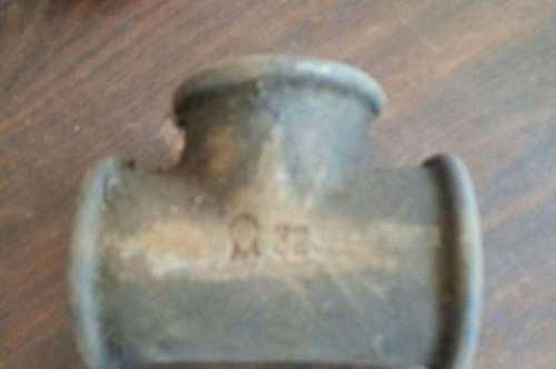 Тройник чугунный