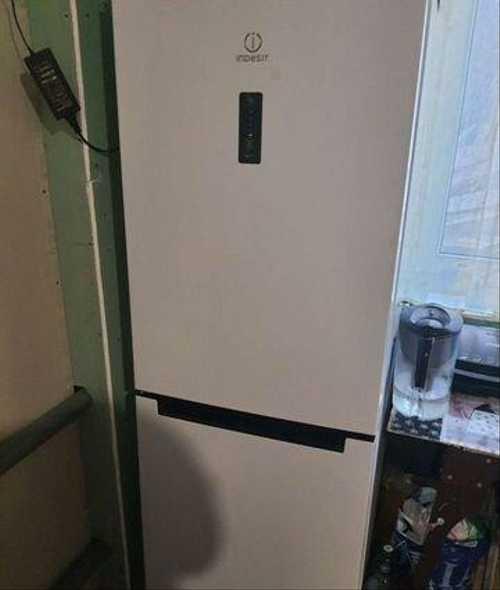 Холодильник indesit total no frost