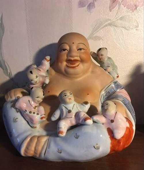 Будда -Хотей с детьми