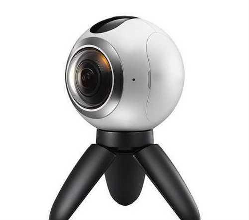 Камера Samsung Gear 360