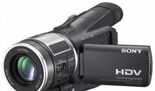 Видеокамера Sony HDR-HC1E