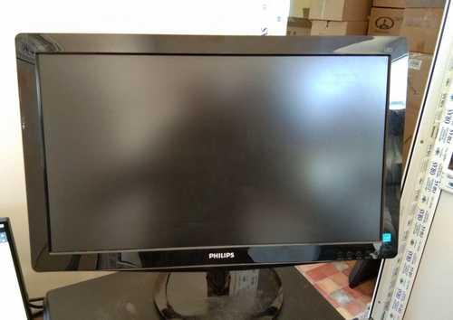 Продам монитор Philips 226V3LAB/01