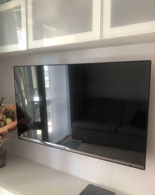 Телевизор LG 47” smart TV