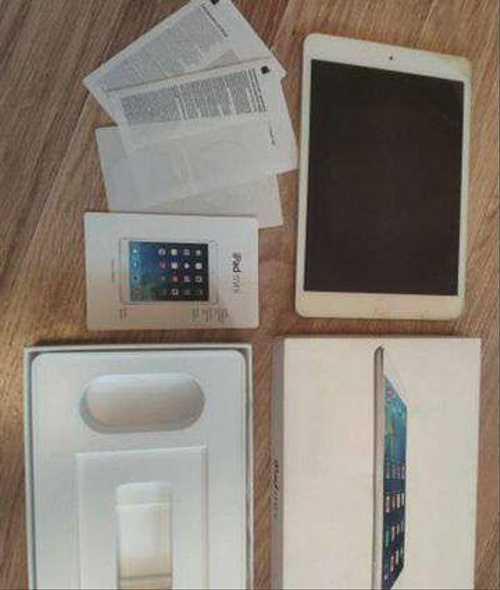Планшет Apple iPad mini 16Gb Wi-Fi Silver (MD531RS