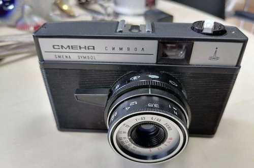 Плёночный фотоаппарат смена символ СССР