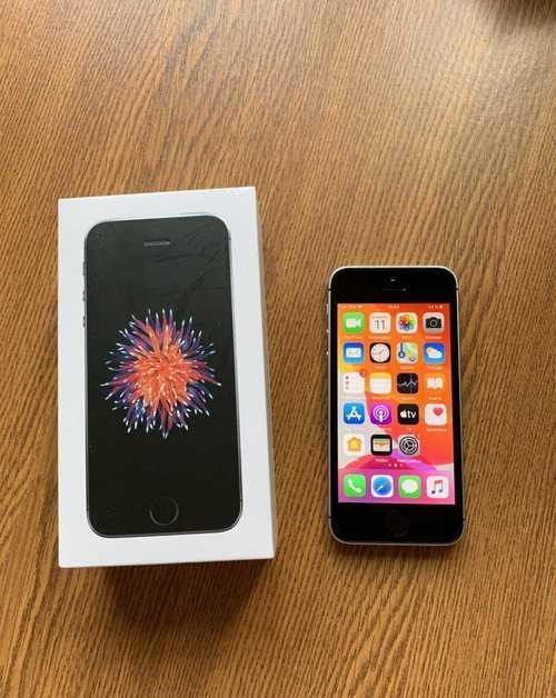 iPhone SE 32gb space gray