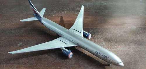 Продам модель самолета Boeing 777 Аэрофлот 1/400