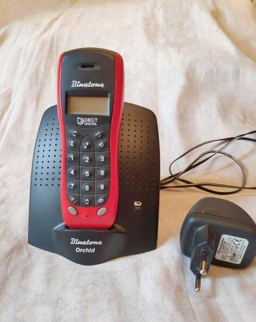 Телефоны - Benetone и Panasonic