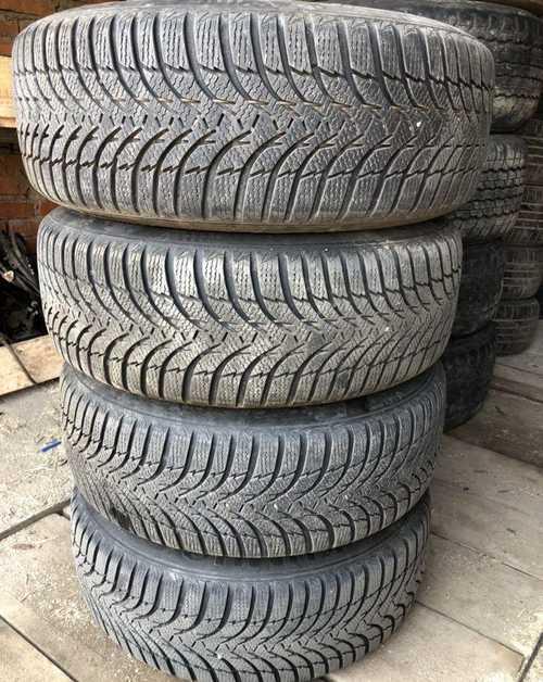 Комплект зимней резины Kumho WinterCraft WP51 215