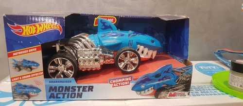 Hot wheels monster action sharkruiser