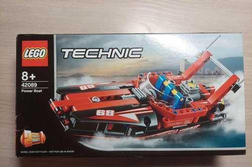 Lego Technic Моторная лодка 42089